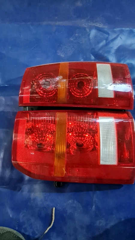 Landrover Discovery 3 new tail lights | Junk Mail