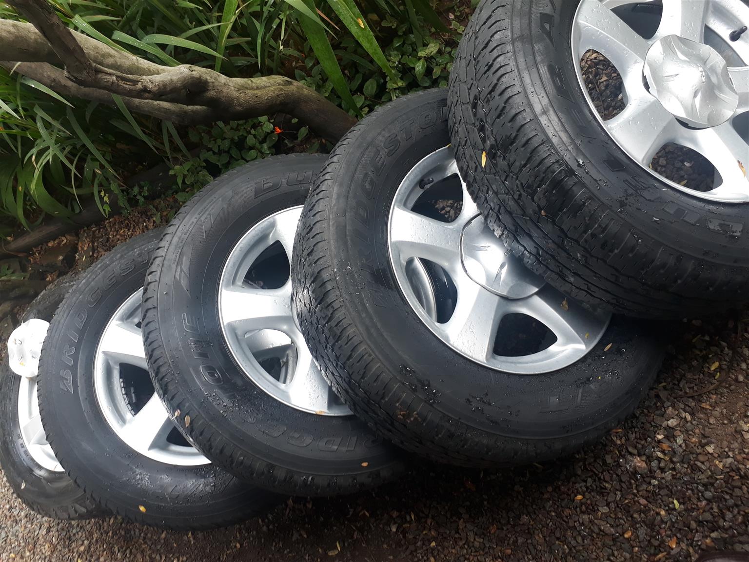 Isuzu original 17inch mag wheels and tires | Junk Mail