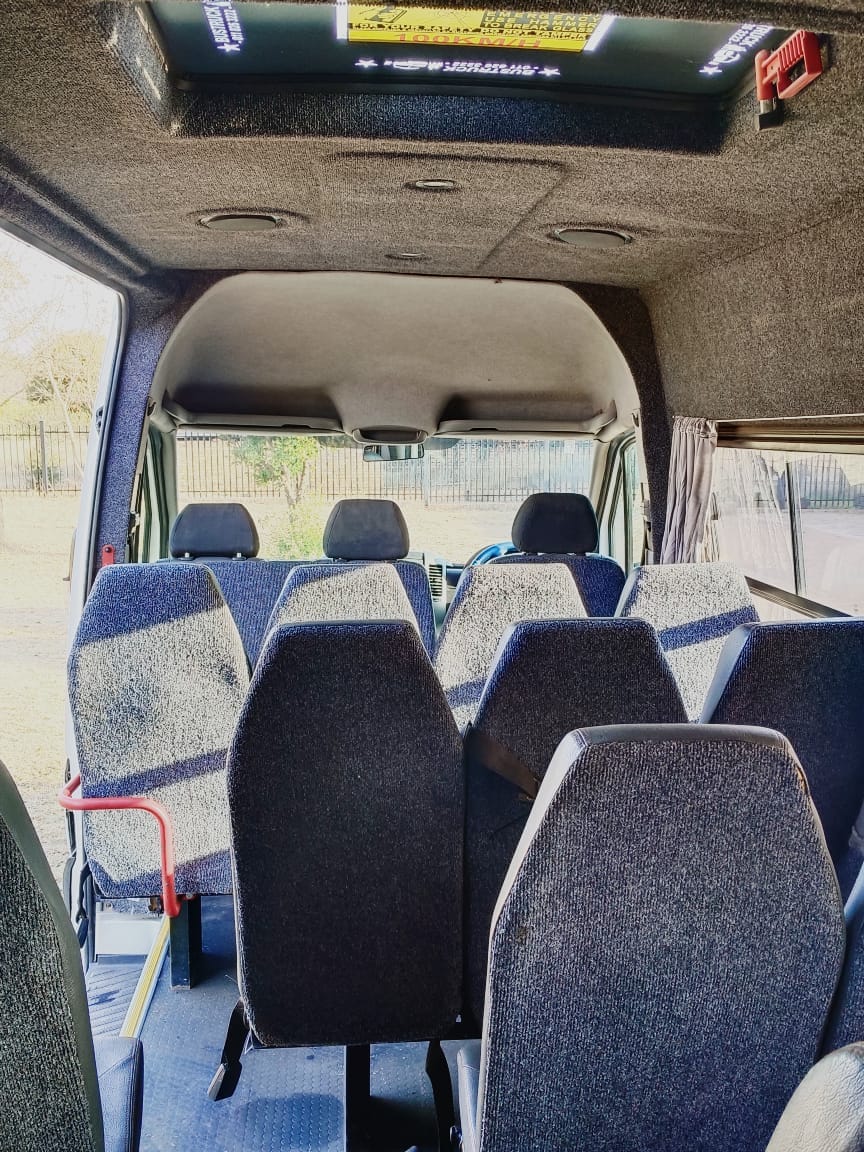 Volkswagen Crafter 50 TDI 23 seater Bus for sale | Junk Mail