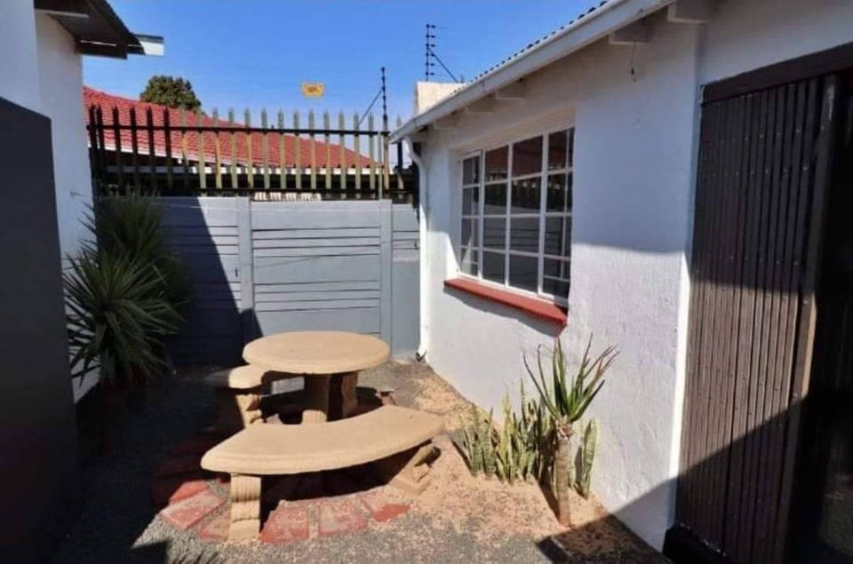 1 bedroom cottage to let in Eugenia road primrose hill germiston ...