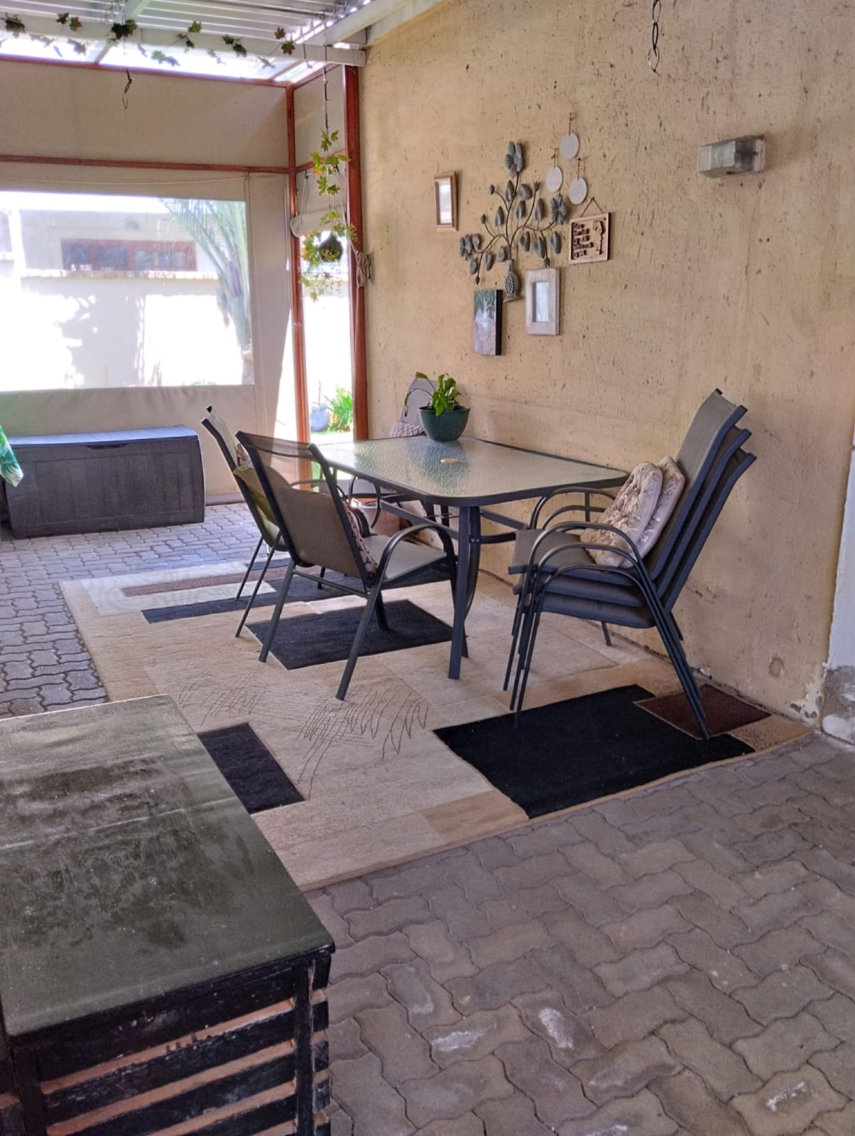 3 bedrooms in secure retirement complex | Junk Mail