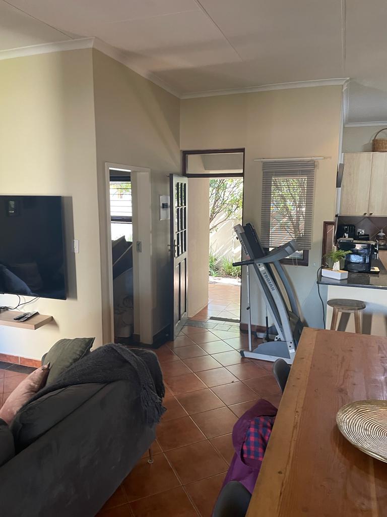 TO LET / Simplex Boardwalk Meander Estate / Vineyard Village | Junk ...