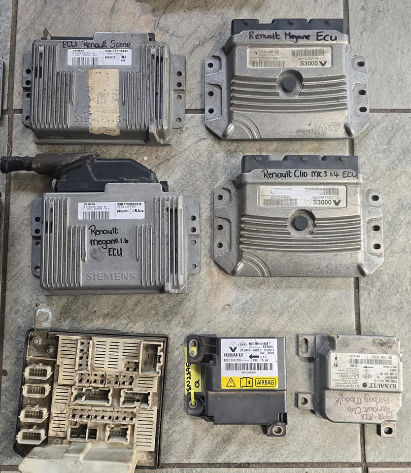 Renault Megane - Clio - Scenic ECU Computer Boxes | Junk Mail Marketplace