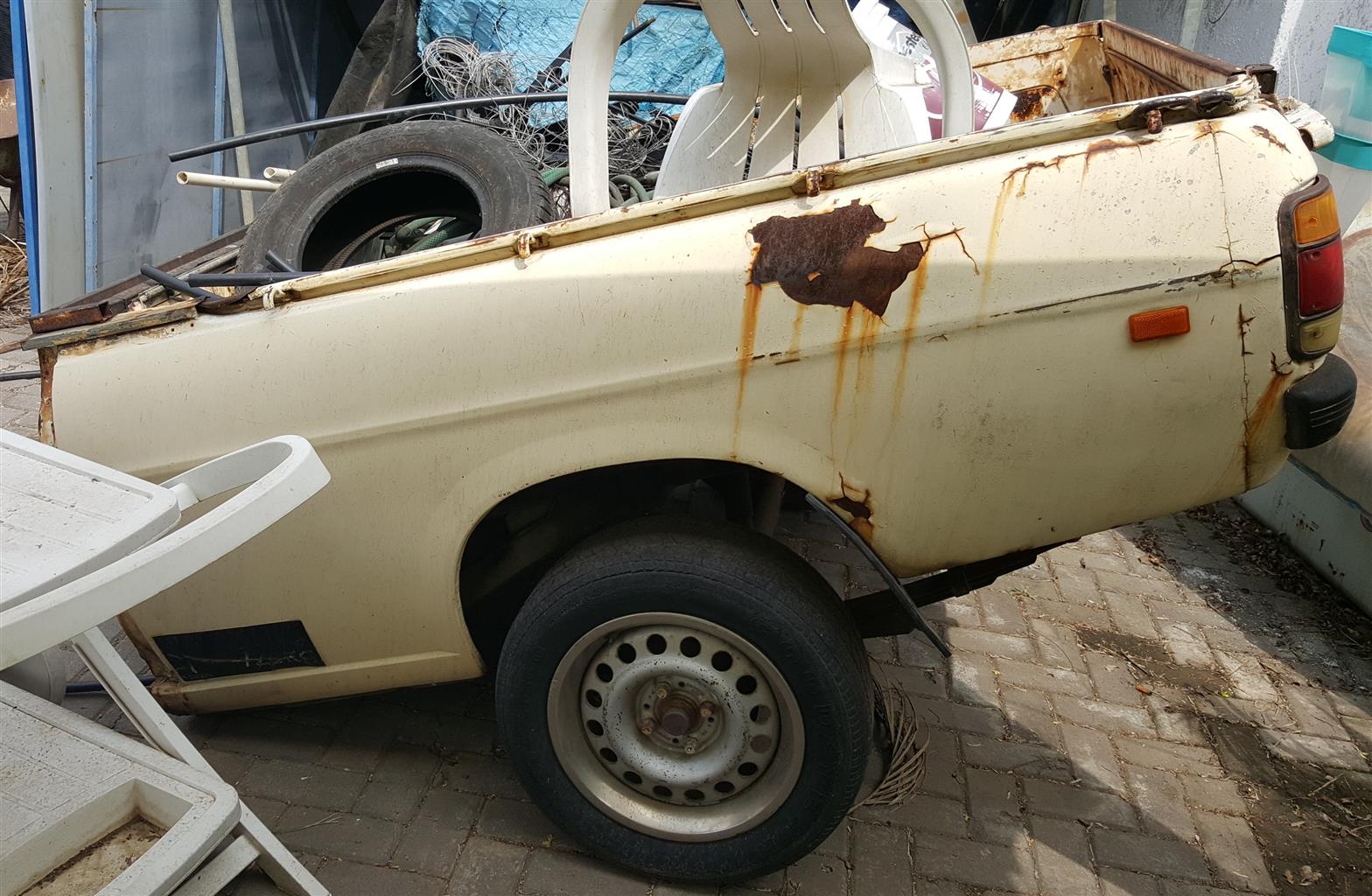 Trailer Nissan Half Tone Bakkie 2nd | Junk Mail