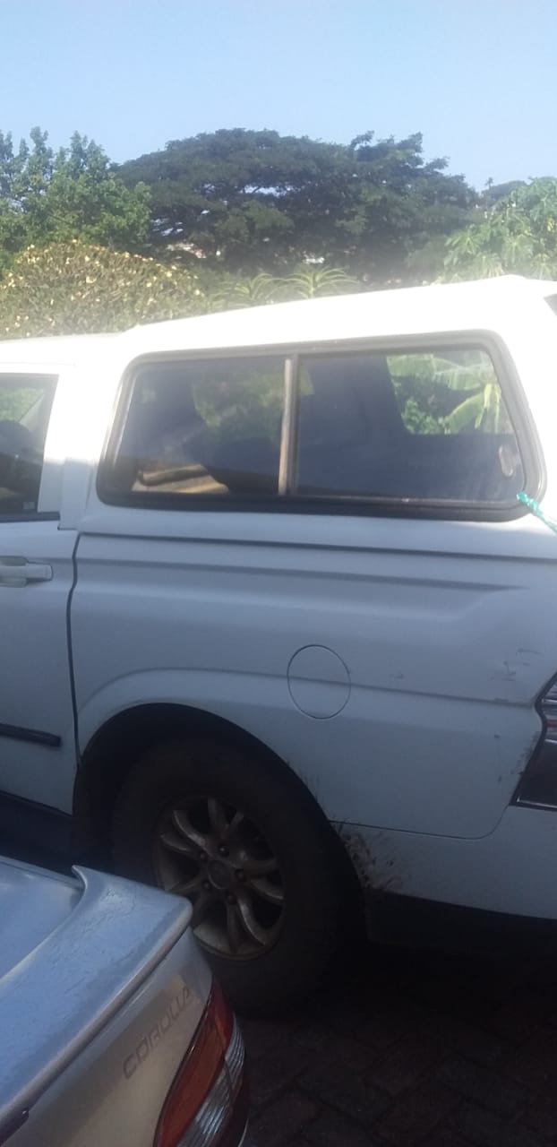 Double cab canopy | Junk Mail