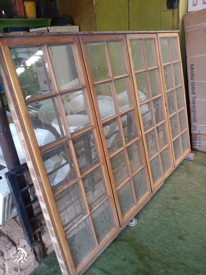 2nd wooden cottage pane windows. Different size's | Junk Mail