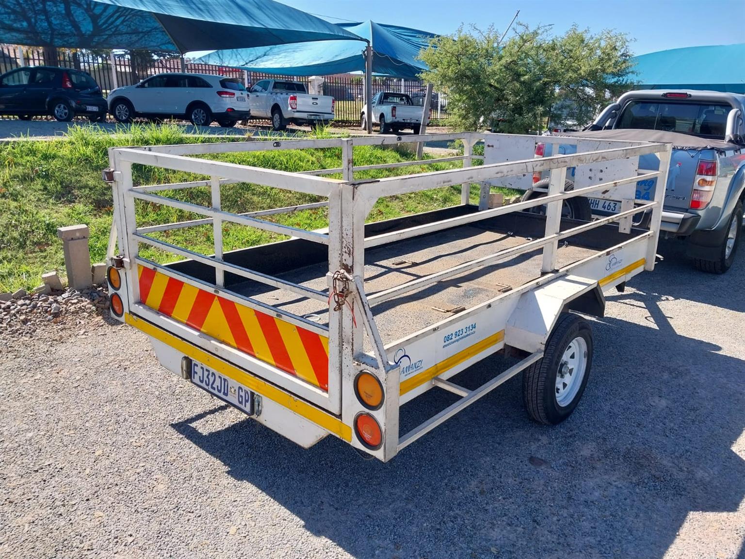 Triangle UTI Trailer | Junk Mail