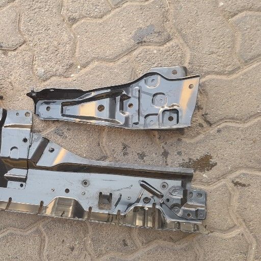 Toyota land cruiser cradle support | Junk Mail