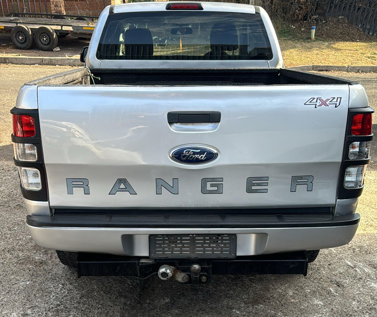 2015 Ford Ranger T6 Club Cab 3.2 4x4 Automatic transmission Stripping ...