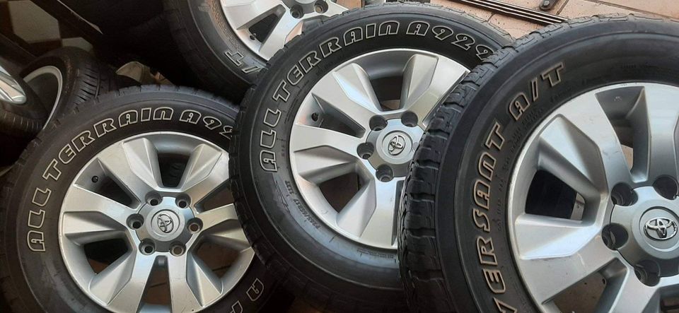 Toyota hilux rims Gd6 original set | Junk Mail