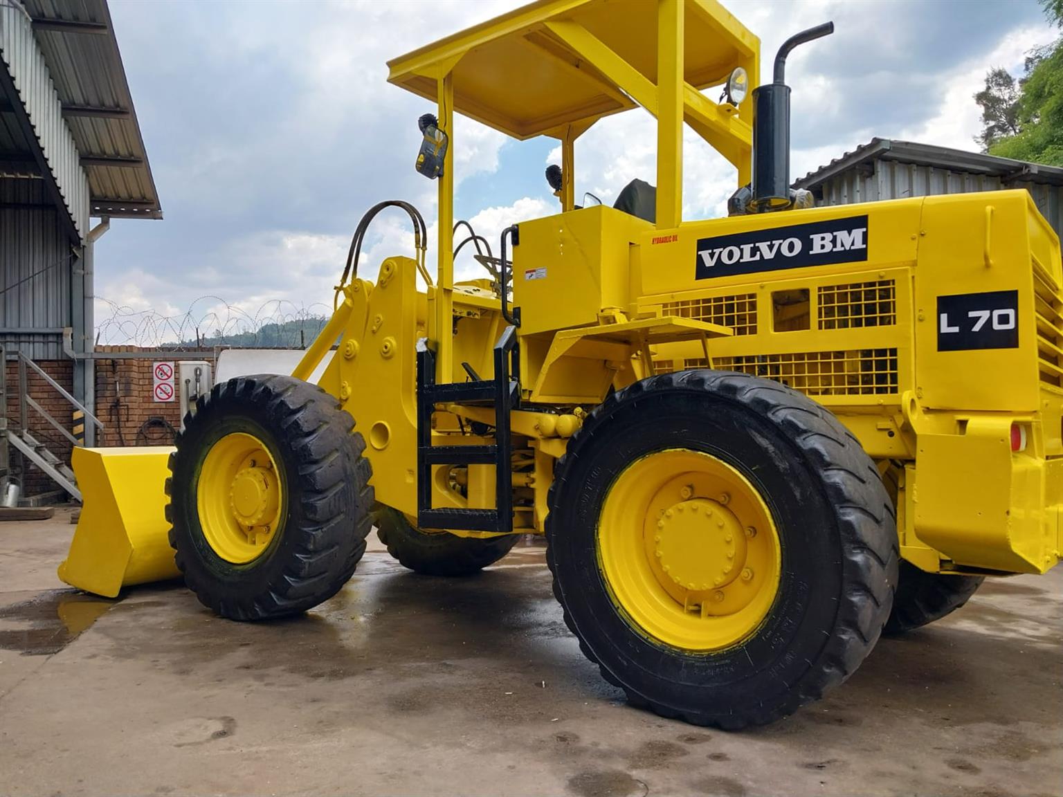 Volvo BM L70 Front End Loader Volvo BM L70r For Sale | Junk Mail ...