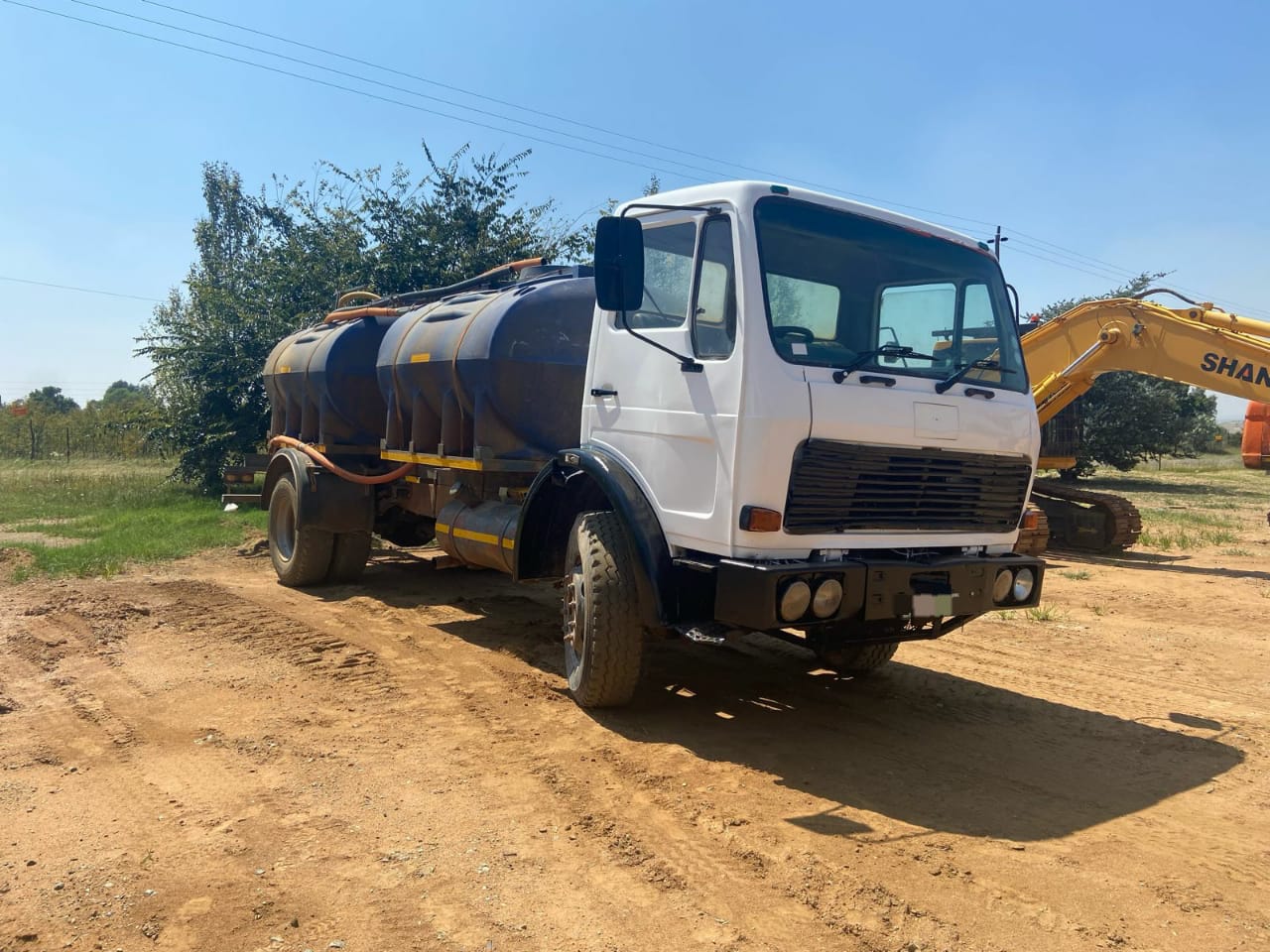 Mercedes-Benz 1419, 10 000 L Water Tanker | Junk Mail