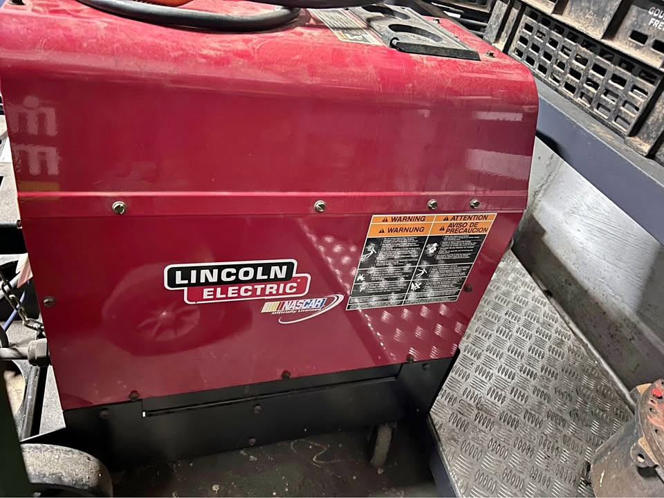 FOR SALE: Lincoln Precision TIG 185 – 380V Single-Phase AC/DC TIG ...