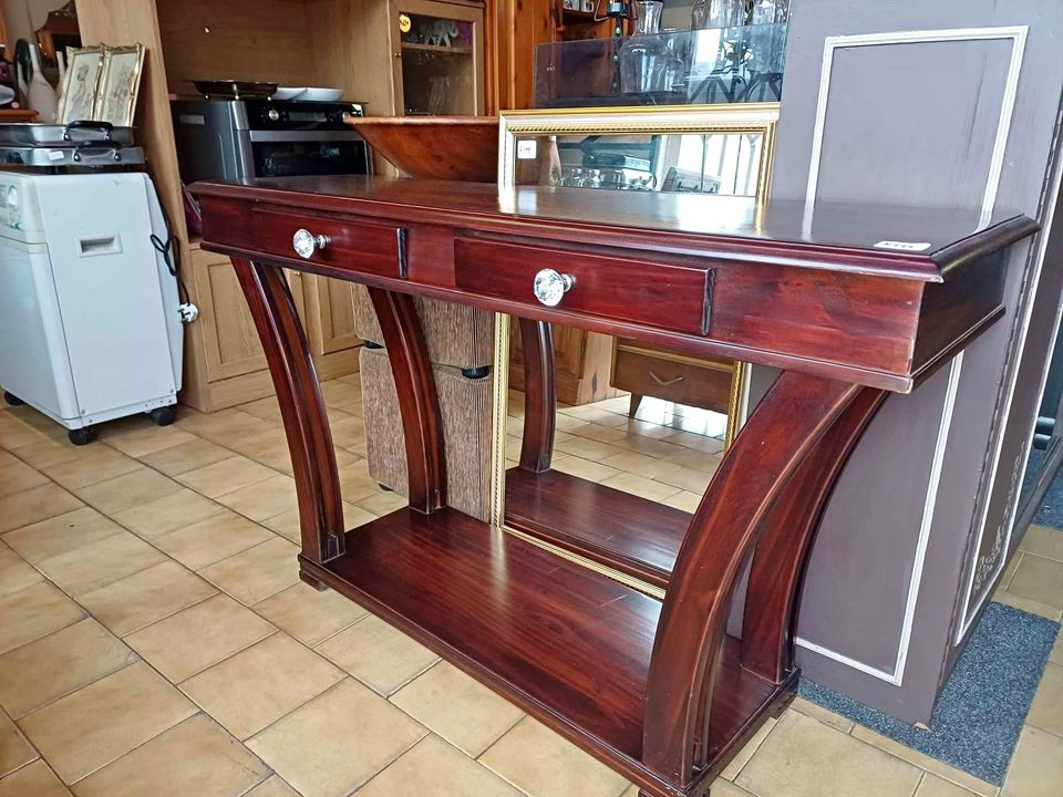 Elegant Vintage display table with drawers | Junk Mail