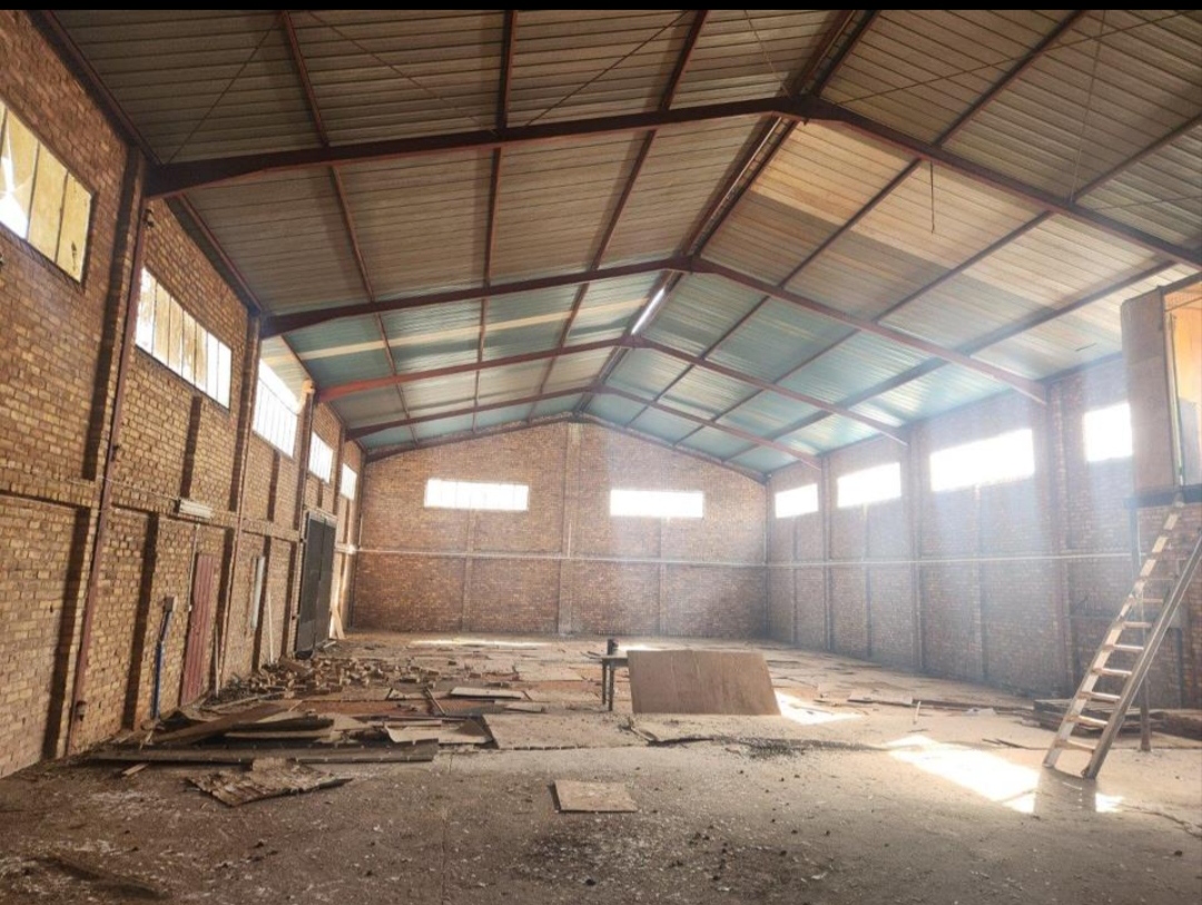 One hectare Smallholding House WITH HUGE Warehouse for sale in ...