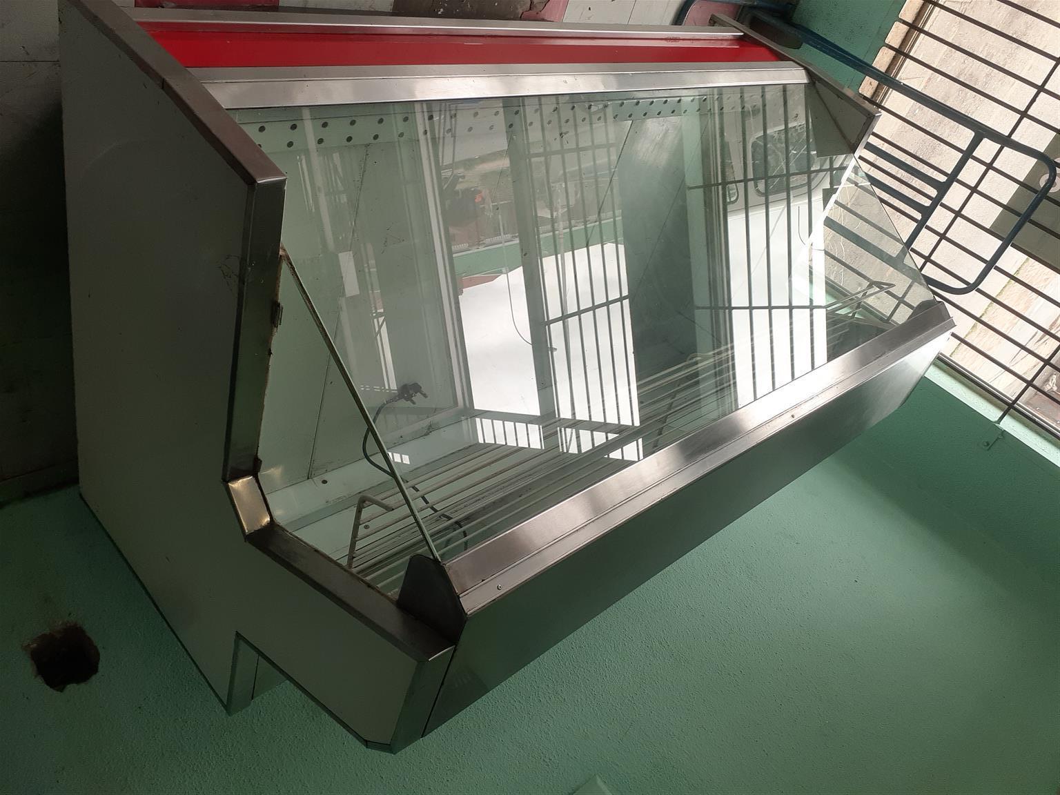 Meat Display Fridge 1.8m | Junk Mail Marketplace