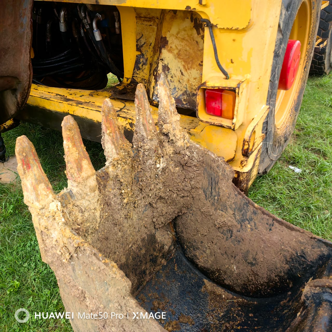 2006 Volvo BL71 Backhoe TLB | Junk Mail Marketplace