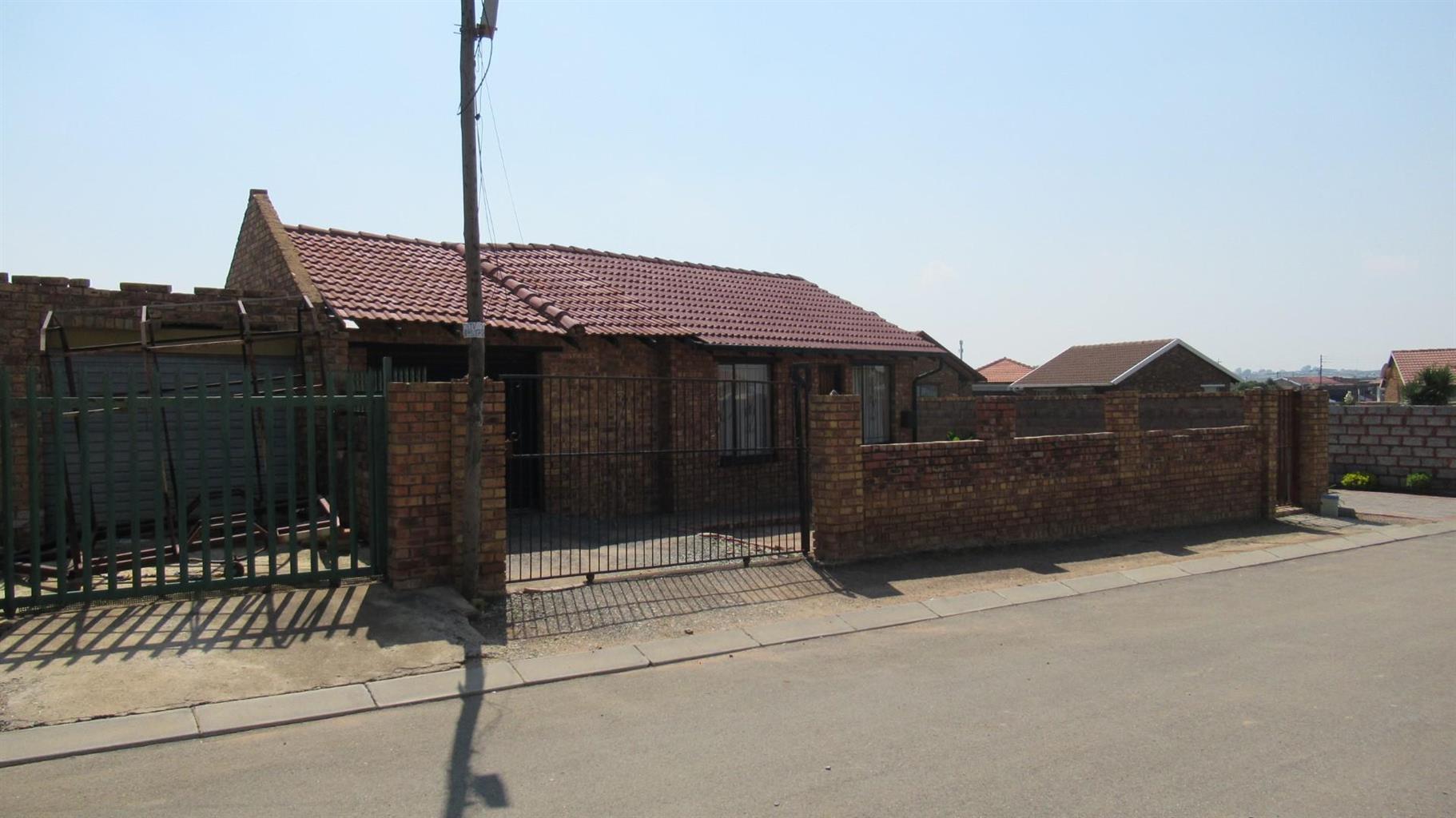 Bank repossessed properties for sale in phiri soweto | Junk Mail