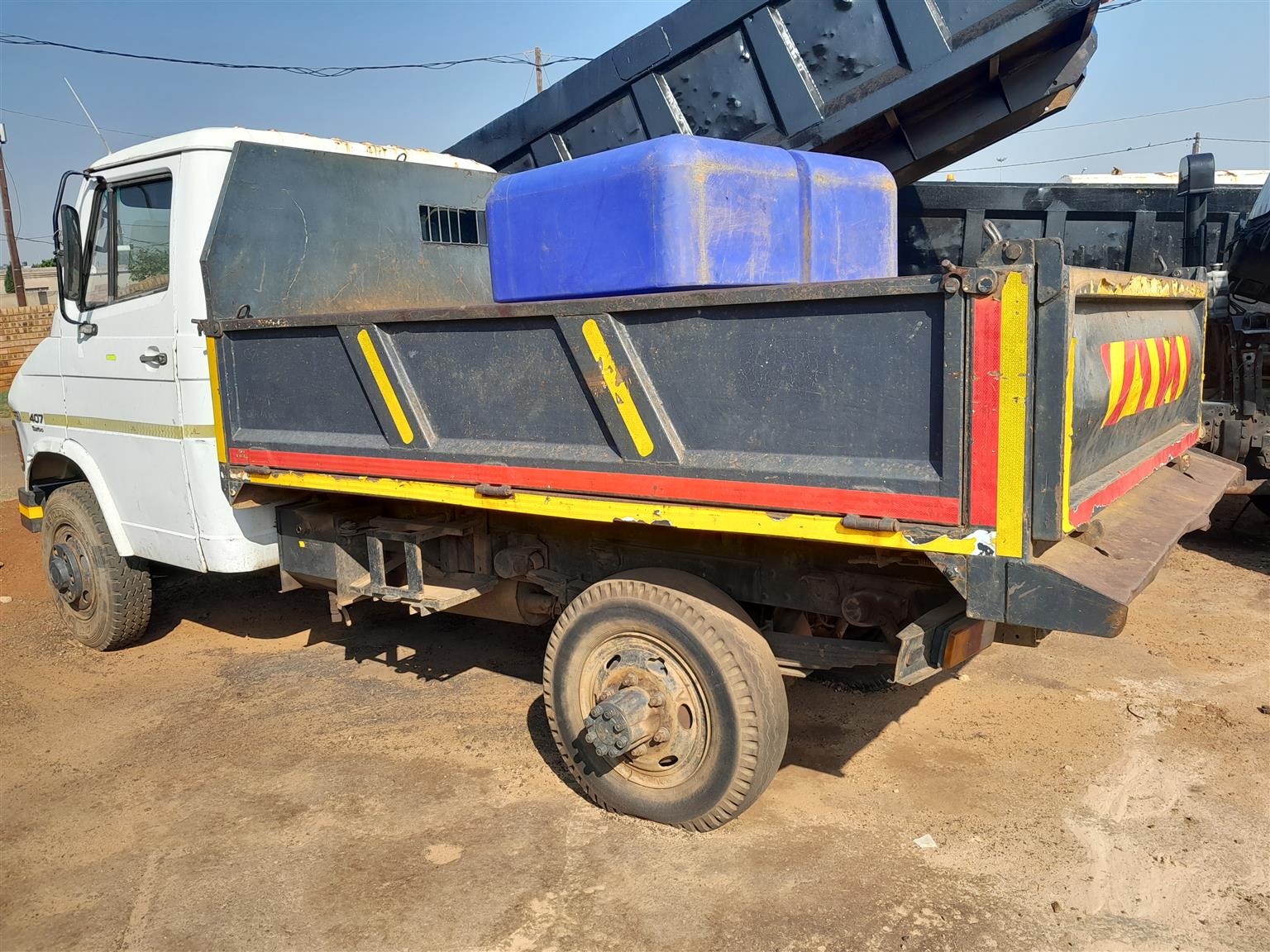 Sho im selling tata 407 tipper truck with not using d trucks and need ...
