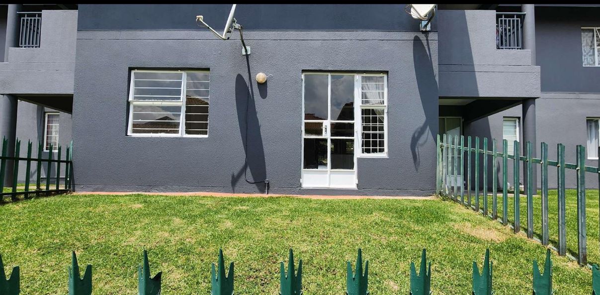 2 Bedroom Apartment / Flat to Rent in Linmeyer | Junk Mail Marketplace