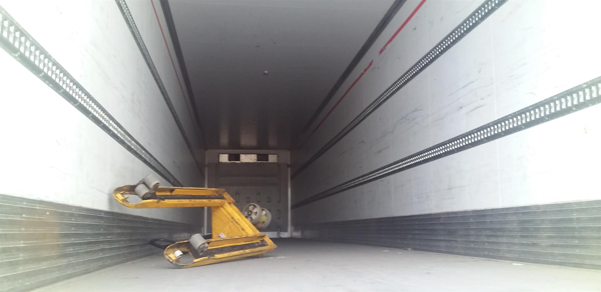 2019 CARRIER VECTOR 1550 FRIDGE TRAILER | Junk Mail