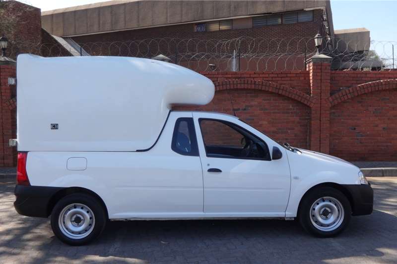 Nissan NP200 Canopy Beekman Spacesaver / Nosecone (Latest) SKU:030-001 ...