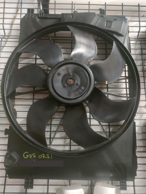 Mercedes Benz W204 radiator fans for sale | Junk Mail Marketplace