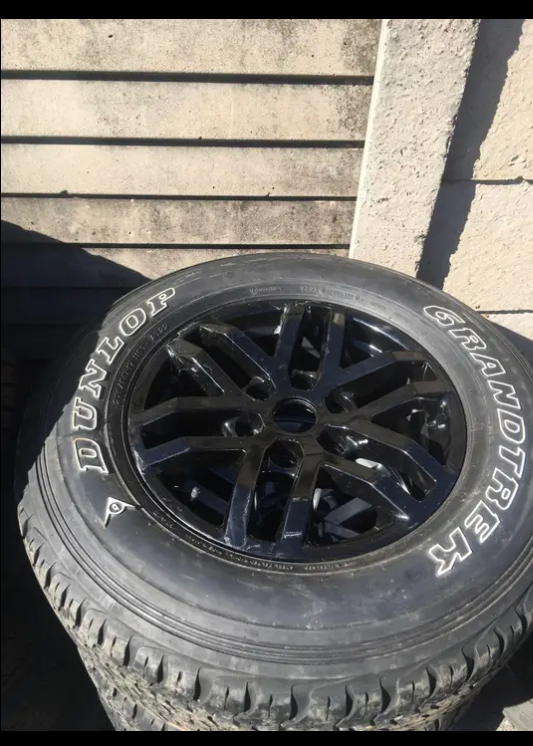 Ford Raptors mag wheel and tyres | Junk Mail Marketplace