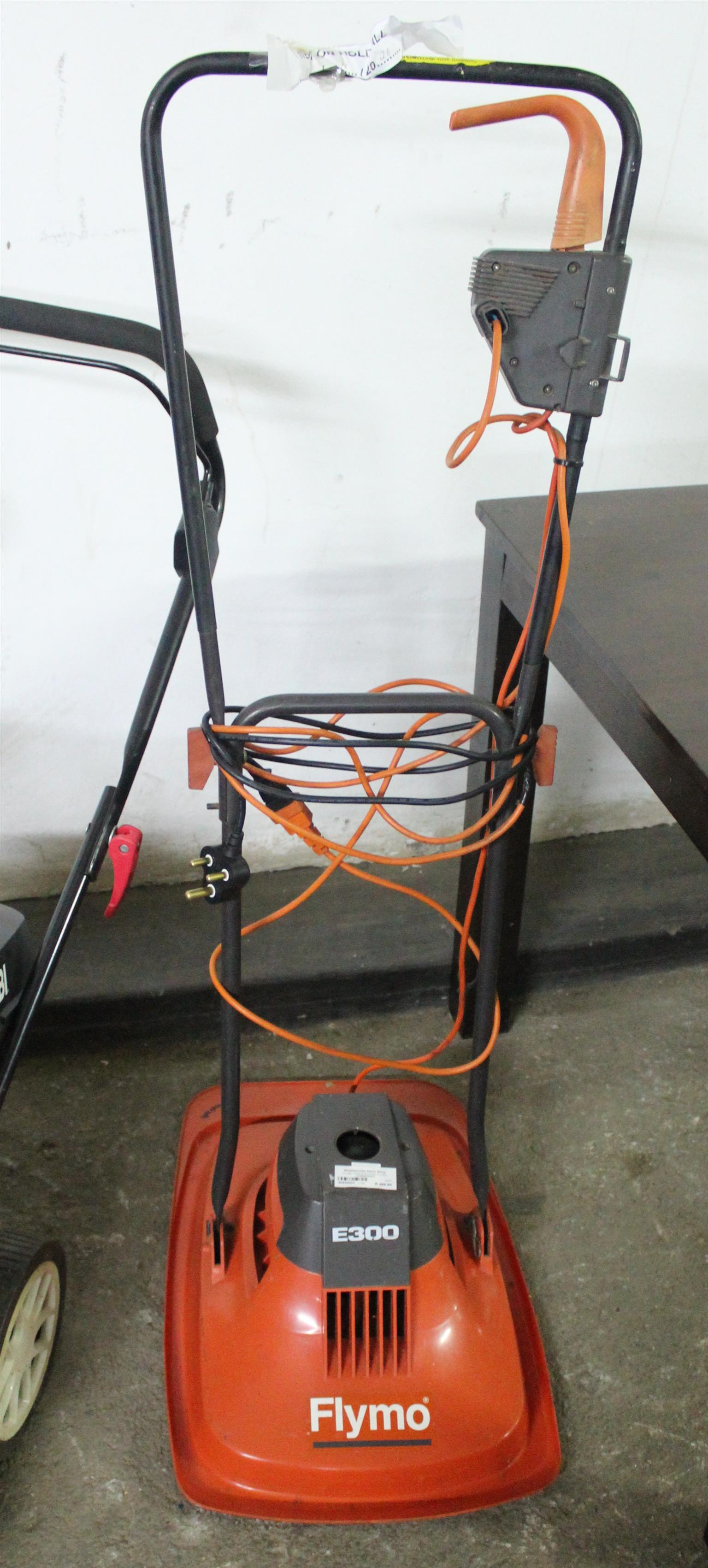 FLYMO E300 ELECTRIC FLYMO LAWNMOWER S060400A | Junk Mail Marketplace