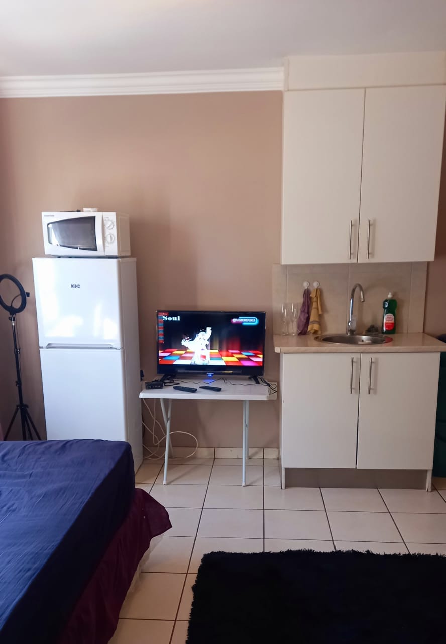 Bachelor room to rent is available in Mamelodi East Mahube for R2400 ...