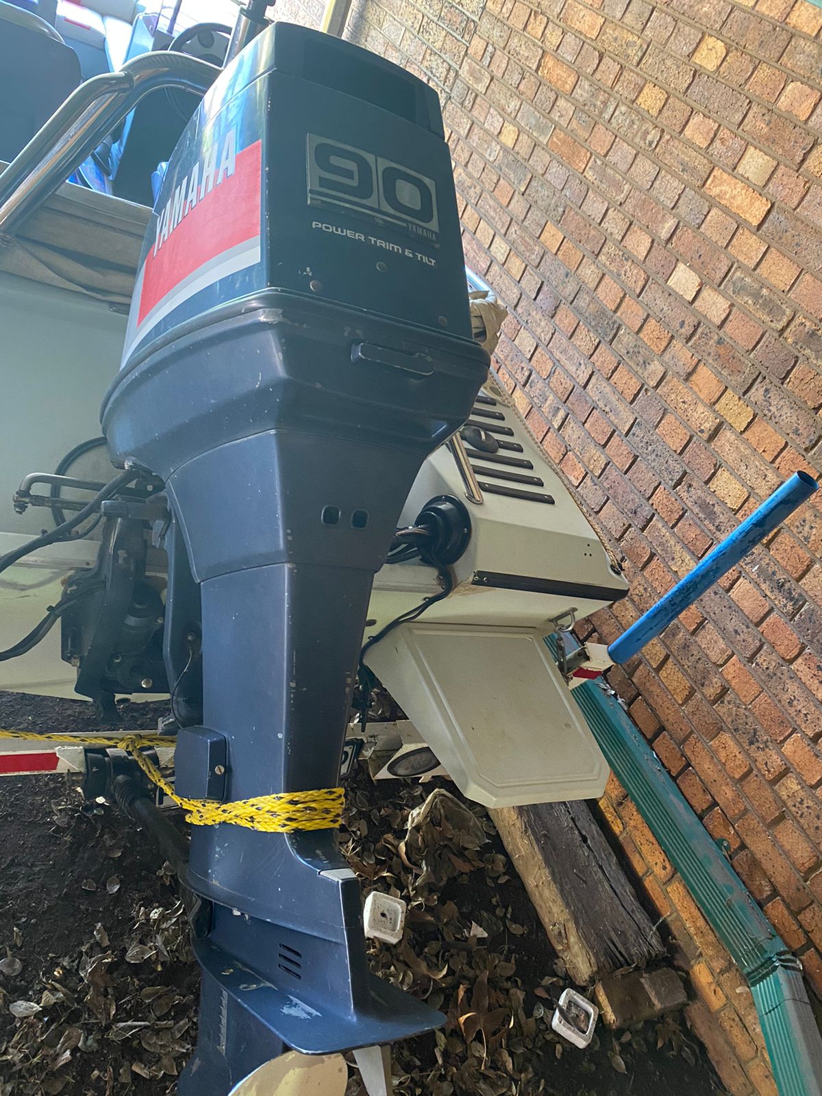 Ski boat Scimitar 16090hp Yamaha motor | Junk Mail