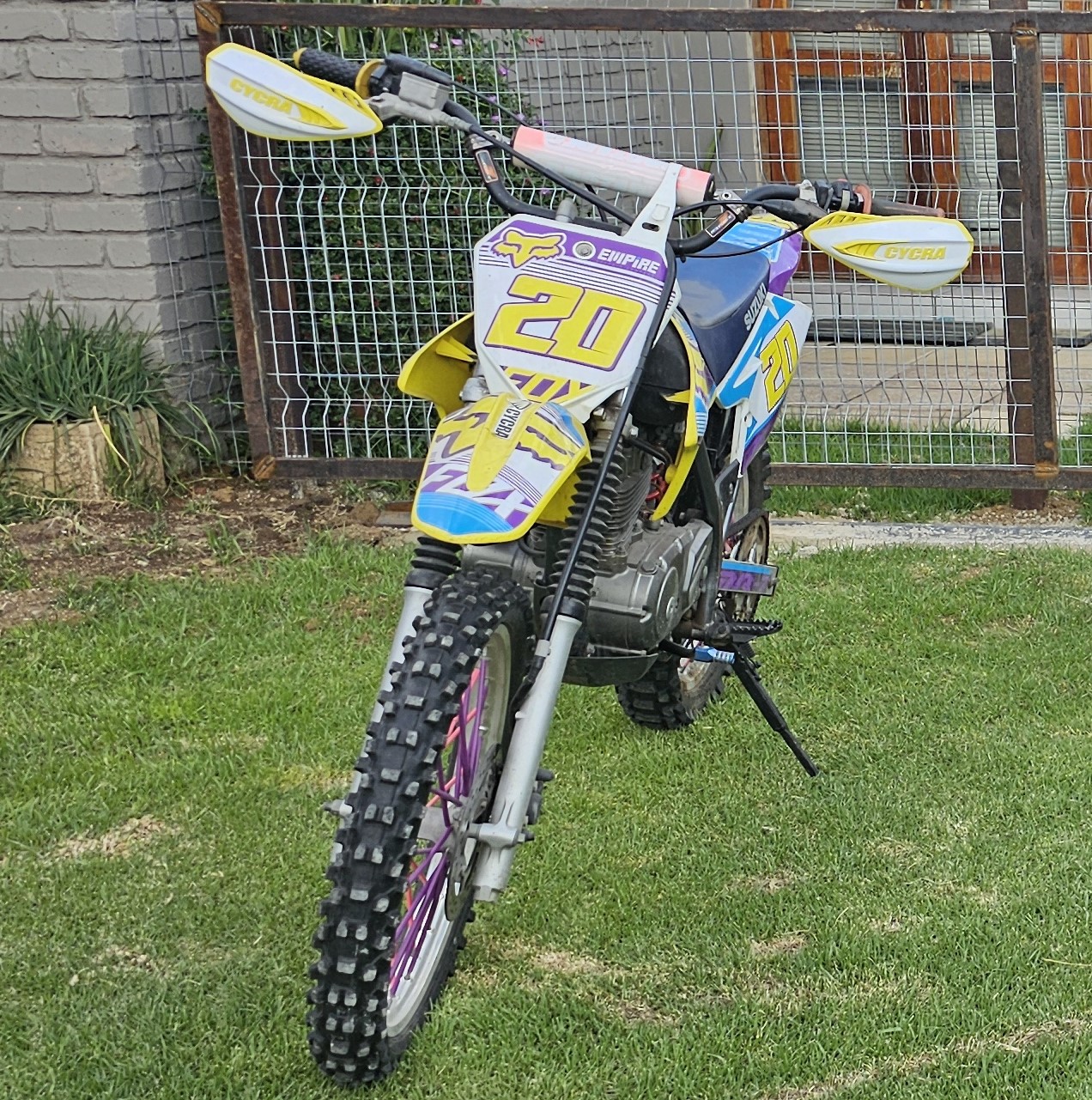 Offroad Bikes Yamaha YFZ 450 and Suzuki DRZ 125 | Junk Mail Marketplace