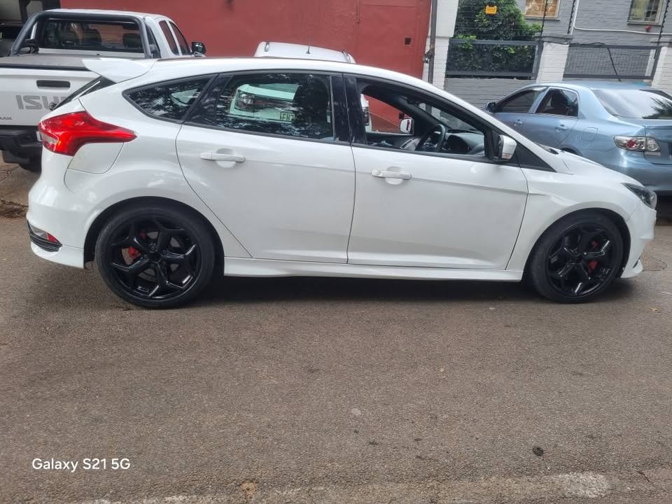 2016 Ford Focus ST manual 110000KM | Junk Mail Marketplace