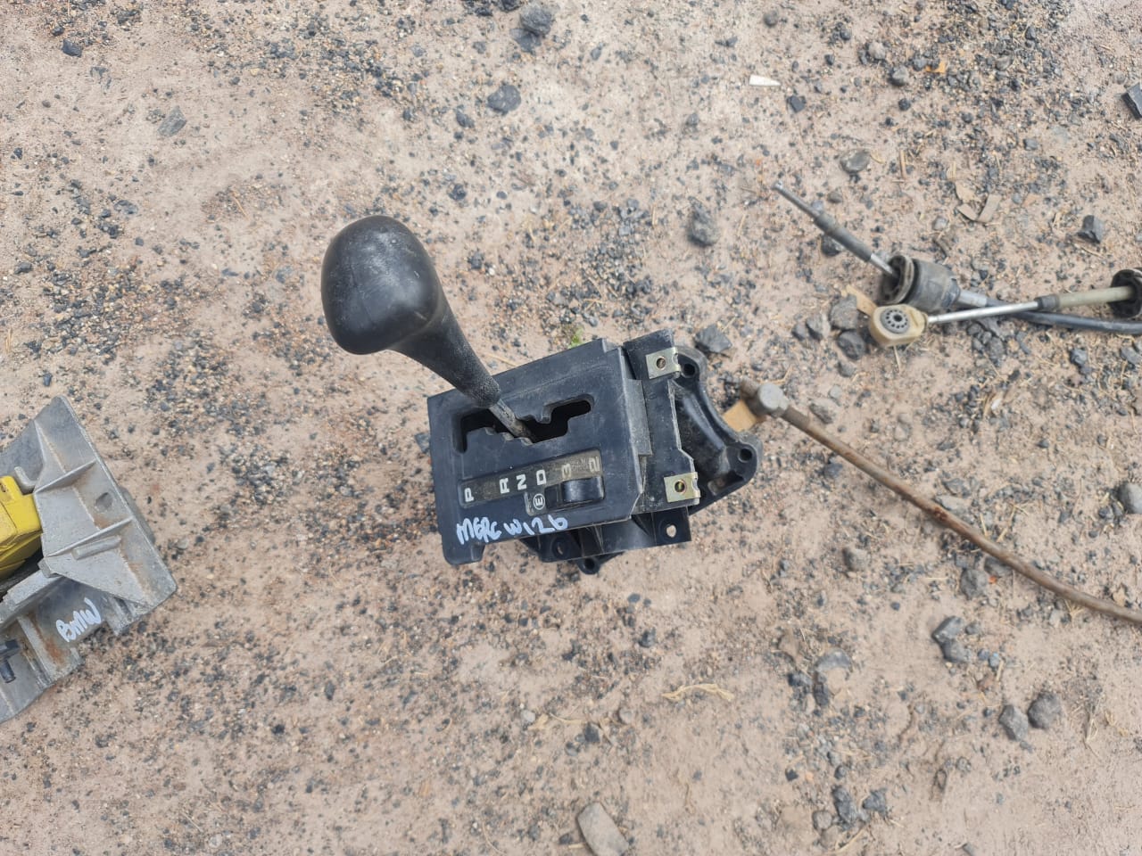 Mercedes W126 gear selector | Junk Mail