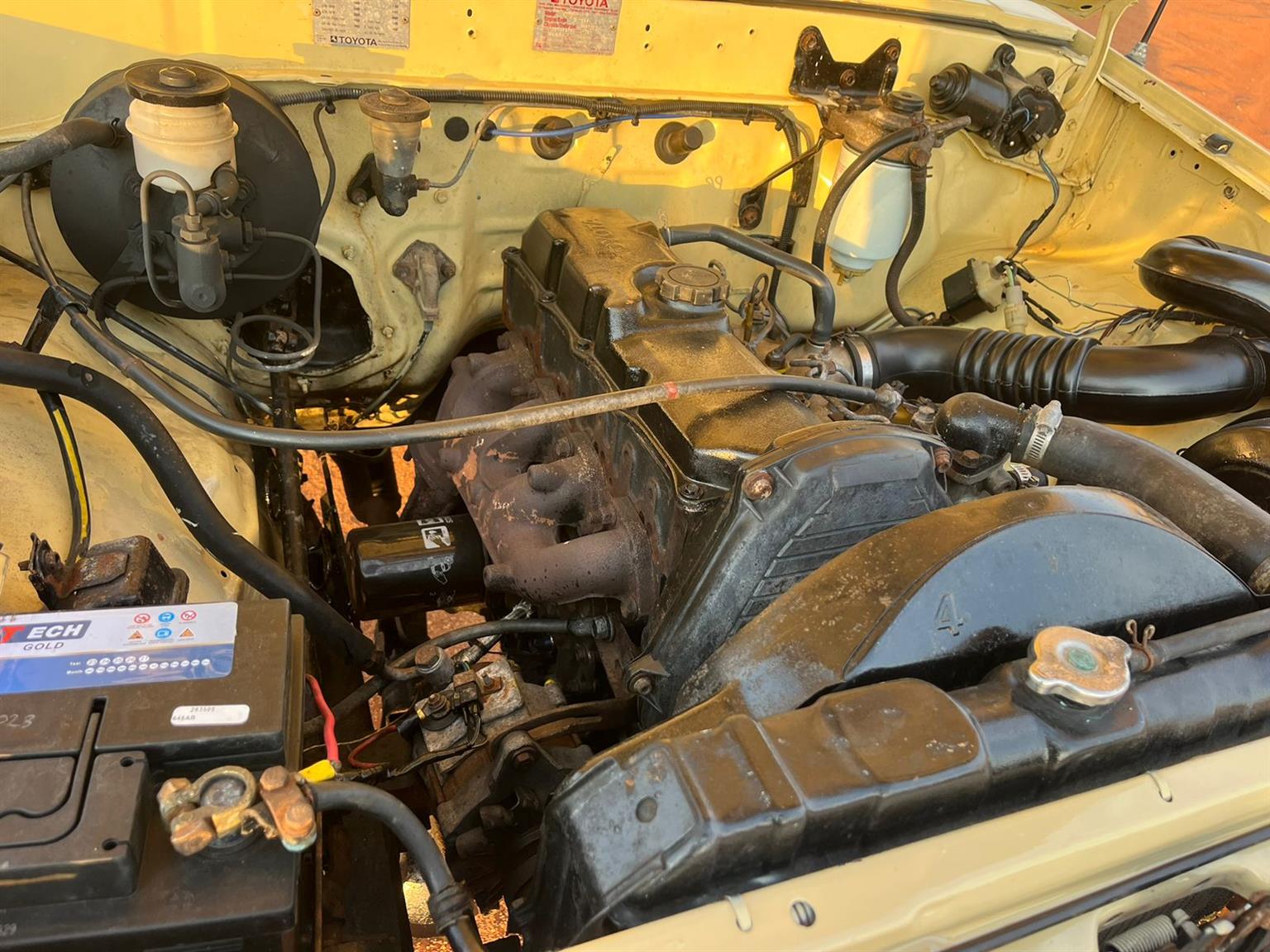 1995 Toyota Hilux 2.4D Single cab 4x4 bakkie | Junk Mail Marketplace