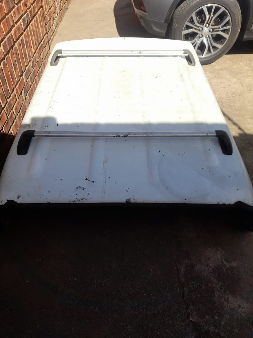 Second hand canopy for Fiat Strada 2010 model can fit small bakkies ...