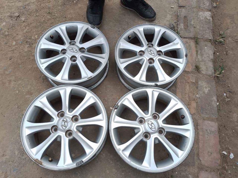 Four Hyundai i10 14 inch mag wheels for sell | Junk Mail