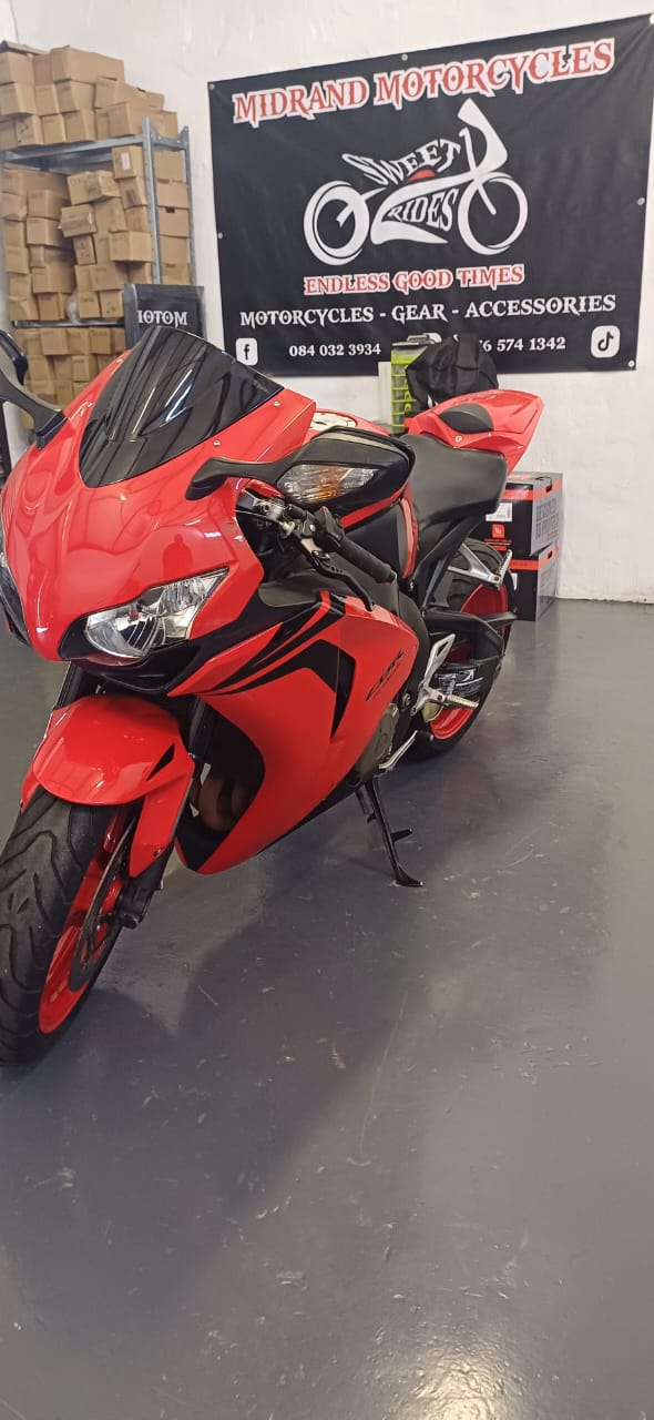 Honda CBR 1000RR-Bullnose | Junk Mail Marketplace