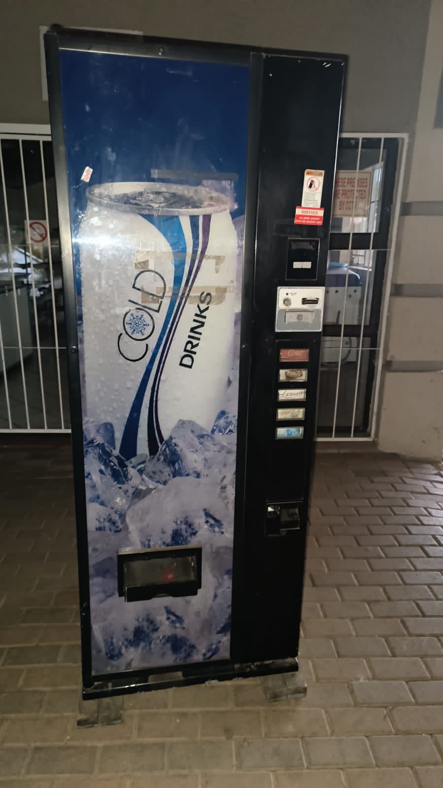 vending machine | Junk Mail Marketplace