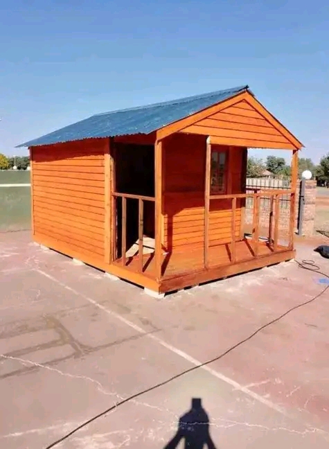 Best Bolato Wendy House | Junk Mail