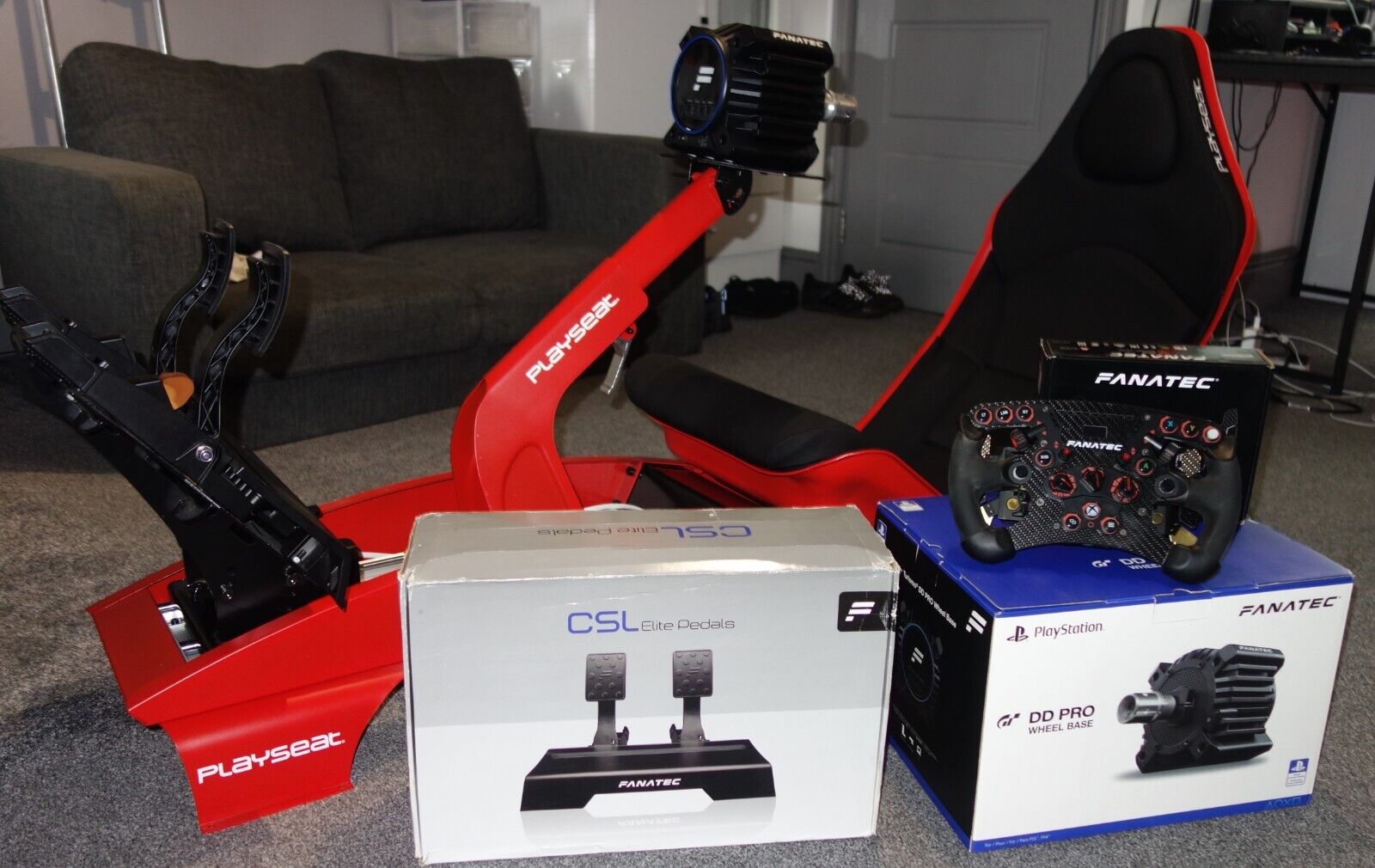 F1 Playseat with Fanatec DD PRO Wheelbase plus Clubsport Steering Wheel ...