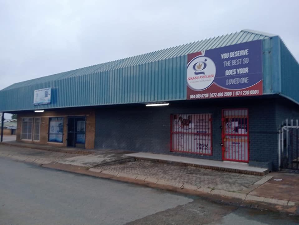 Shopping Centre for Sale or Partnership in Rustenburg Thlabane | Junk ...