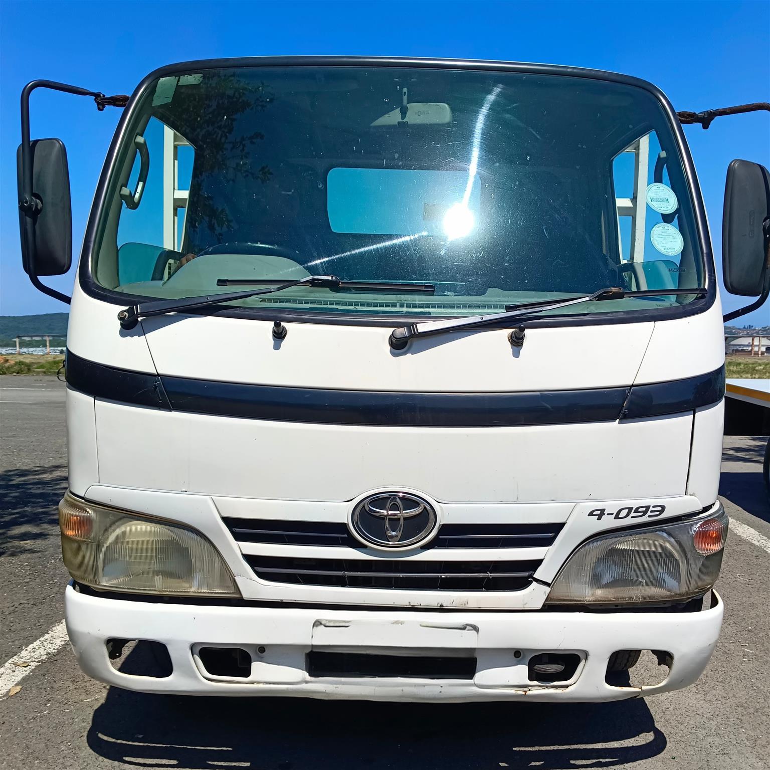 2014 Toyota Dyna 4093 driving school spec..6m | Junk Mail Marketplace
