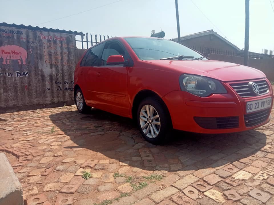 Polo Bujwa | Junk Mail Marketplace