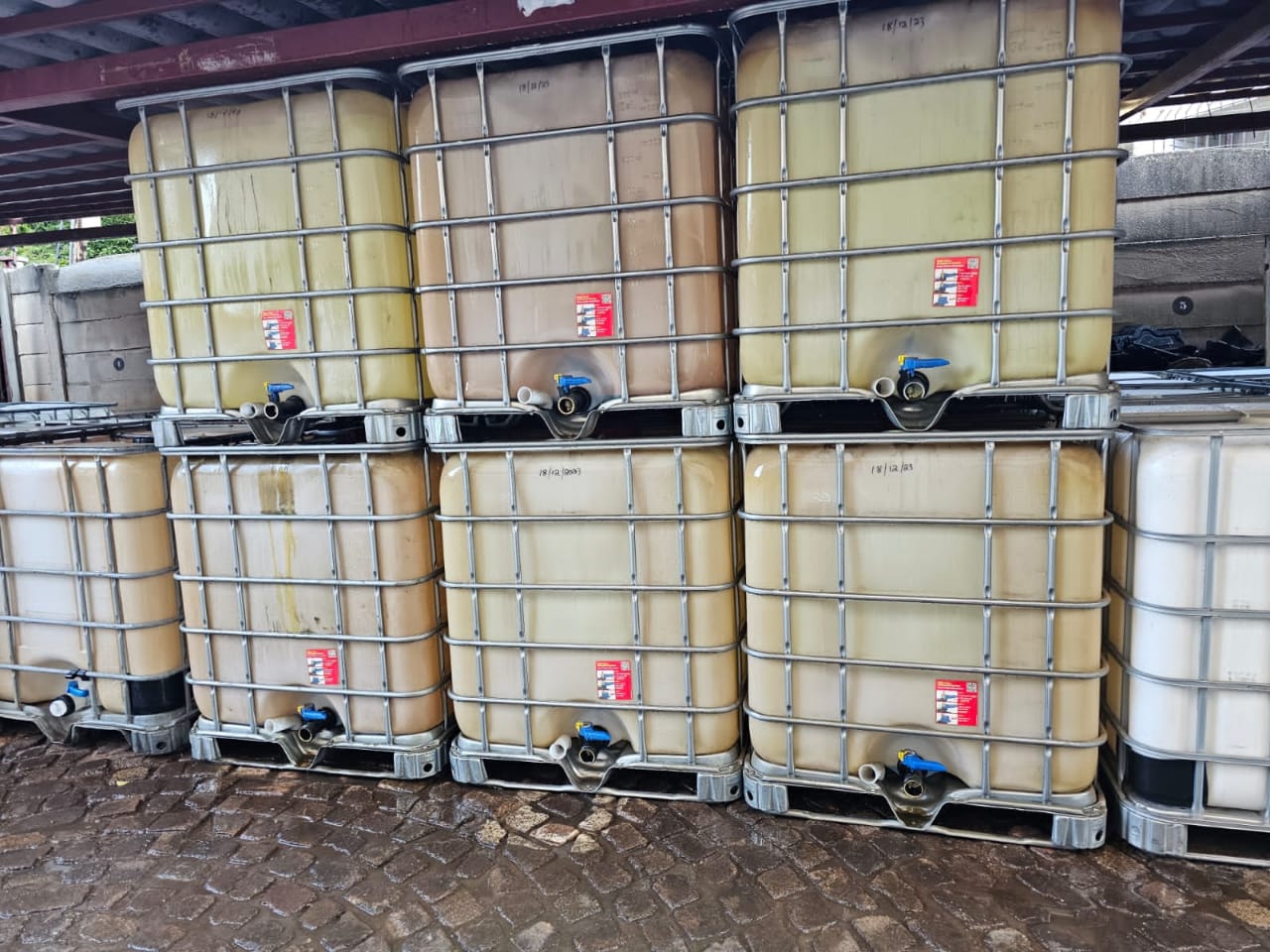 Flow bins for water/fuel storage | Junk Mail Marketplace