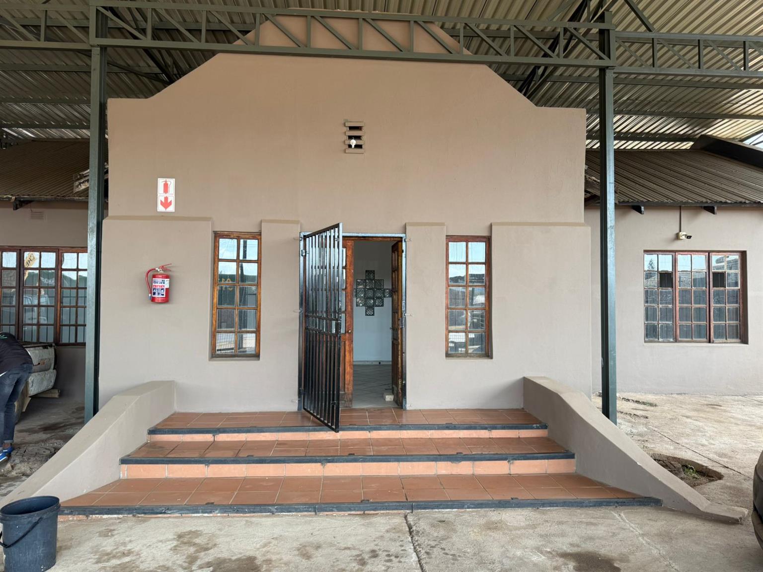 Business Property to RENT in Stormvoel Road | Junk Mail Marketplace