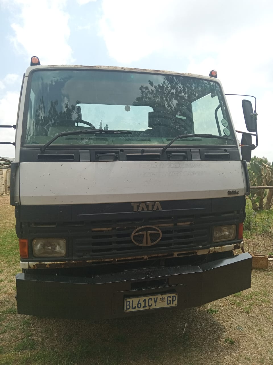 Tata 8000litres water tanker | Junk Mail Marketplace