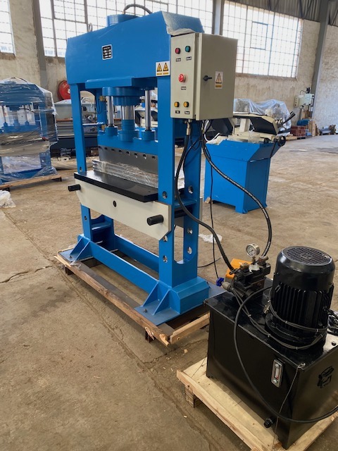 Hydraulic Press-Brake, Hydraulic, Capacity: 100Ton,Type:H-Frame.Brand ...