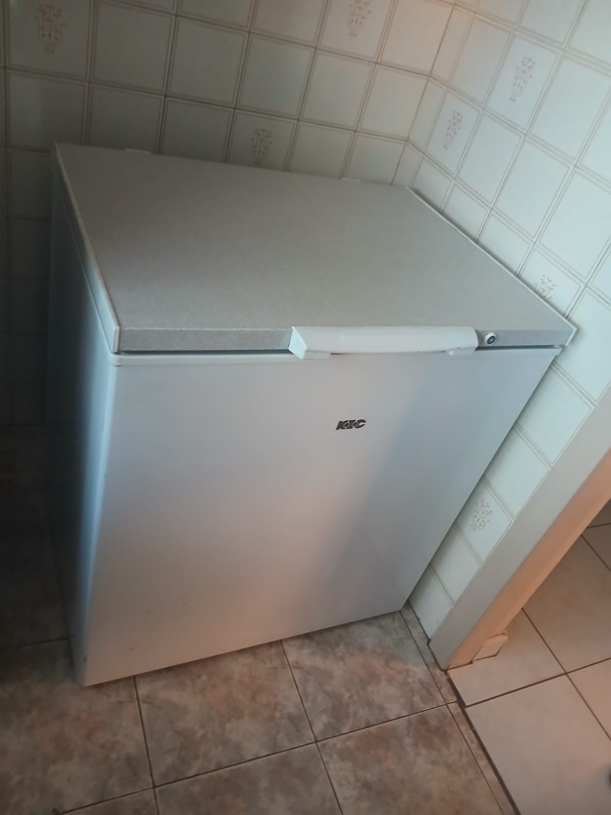 210L KIC FREEZER | Junk Mail Marketplace