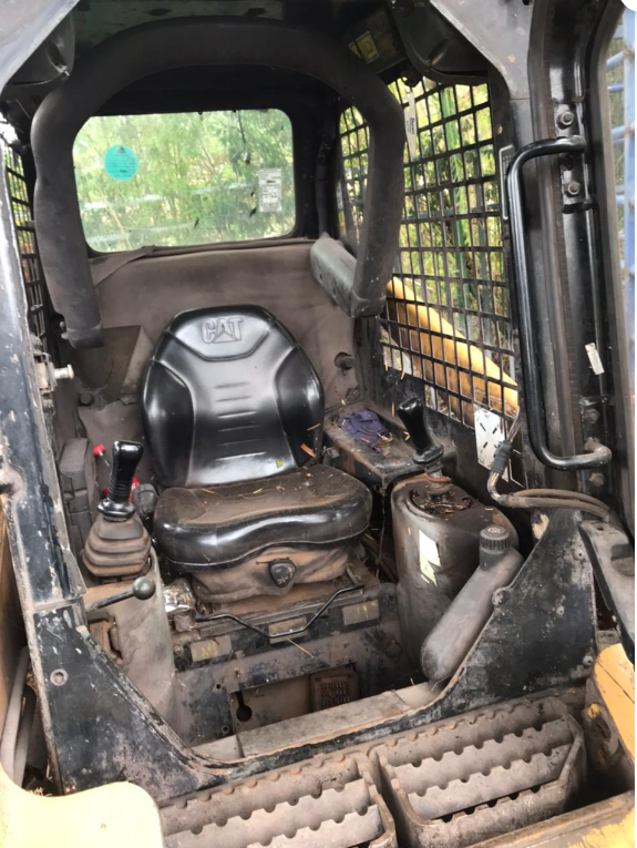 Caterpillar 216B Skid steer | Junk Mail